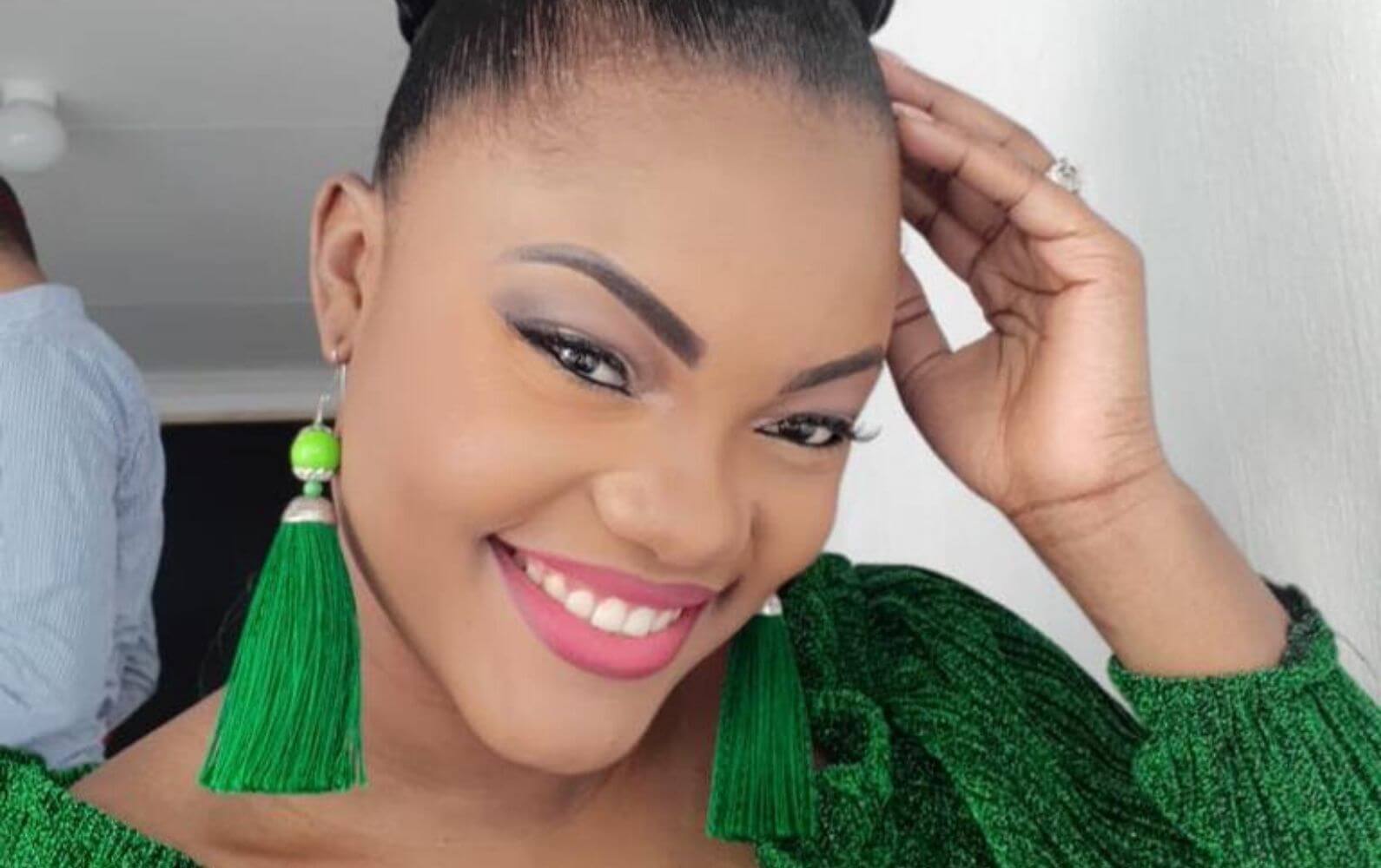 Mon mari m'appelle bulldozer(Deborah Lukalu) - MINGA MEDIA