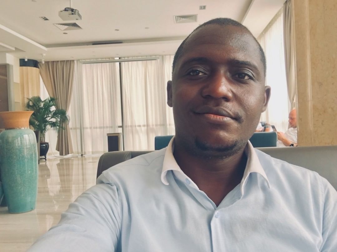 Son teint est le seul critère qui me plaisait chez elle (Franklin-el ...