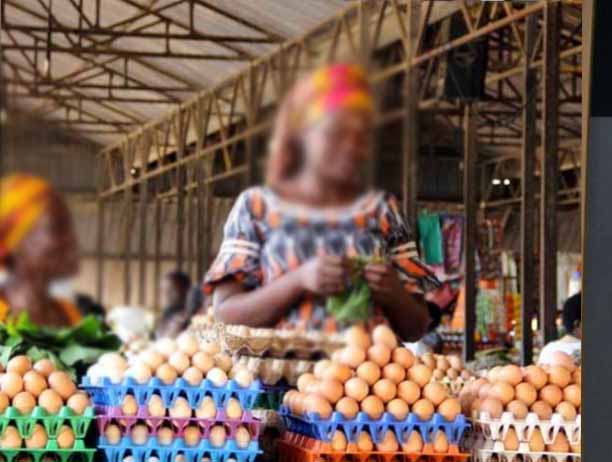 Vidéo : Une femme rwandaise exerçant son commerce dans la ville de Goma ...