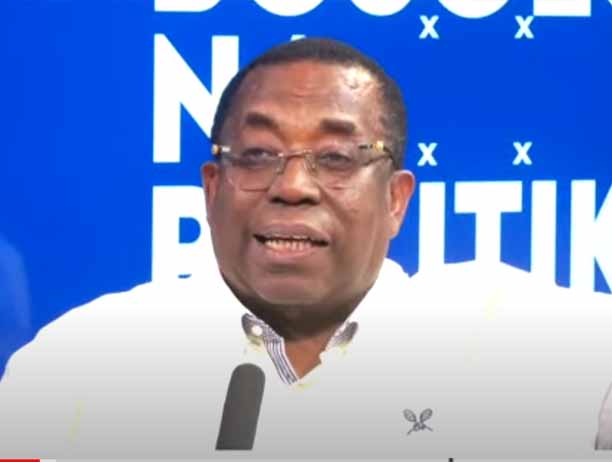 RDC : Interview du député national Léon Nembalemba face au journaliste ...