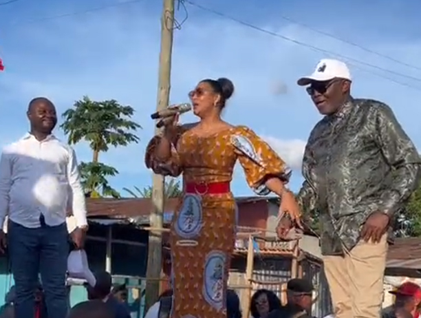 Présidentielle 2023 : Face à la population d'Idiofa (Kwilu), Hamida ...