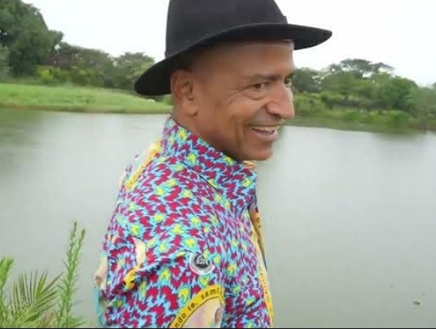 Vidéo : Voici à quoi ressemble la vie de l'homme d'affaires Moïse ...