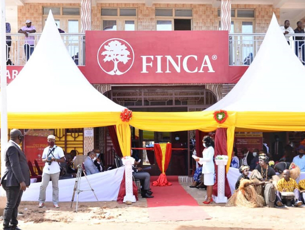Microfinance : Voici comment demander un crédit bancaire chez Finca DRC ...