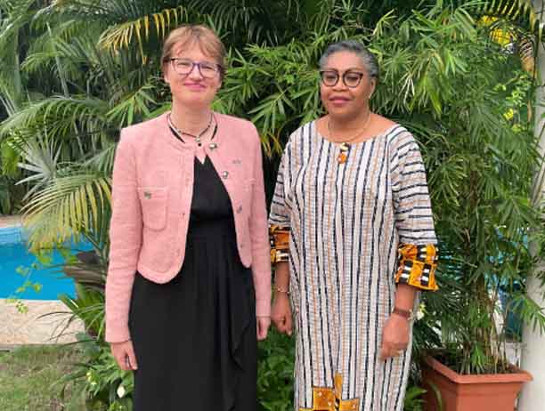 L'ambassade britannique en RDC invite les congolais porteurs des ...